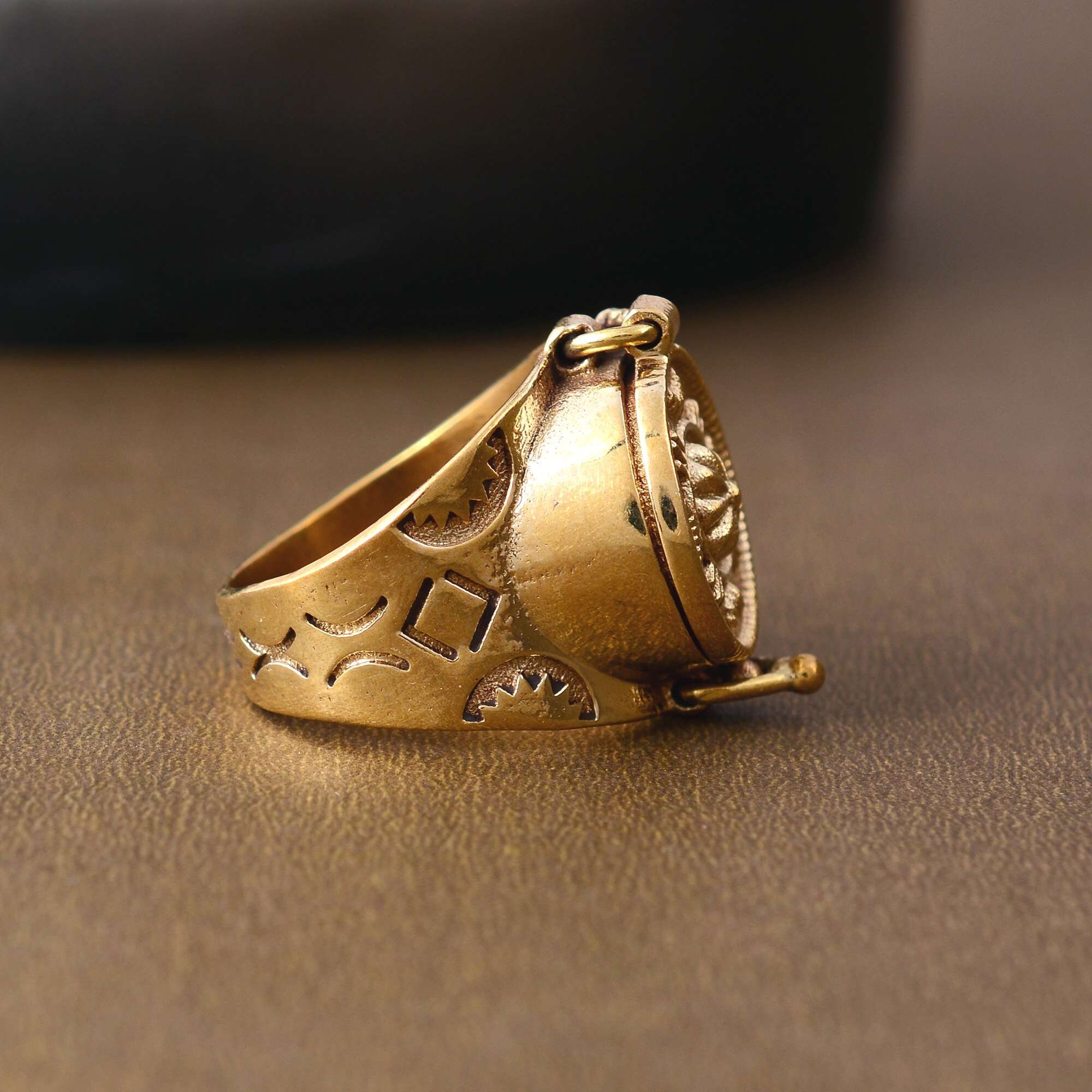 Brass Poison Ring Secret Box Ring Poisoner Ring Handmade - Etsy