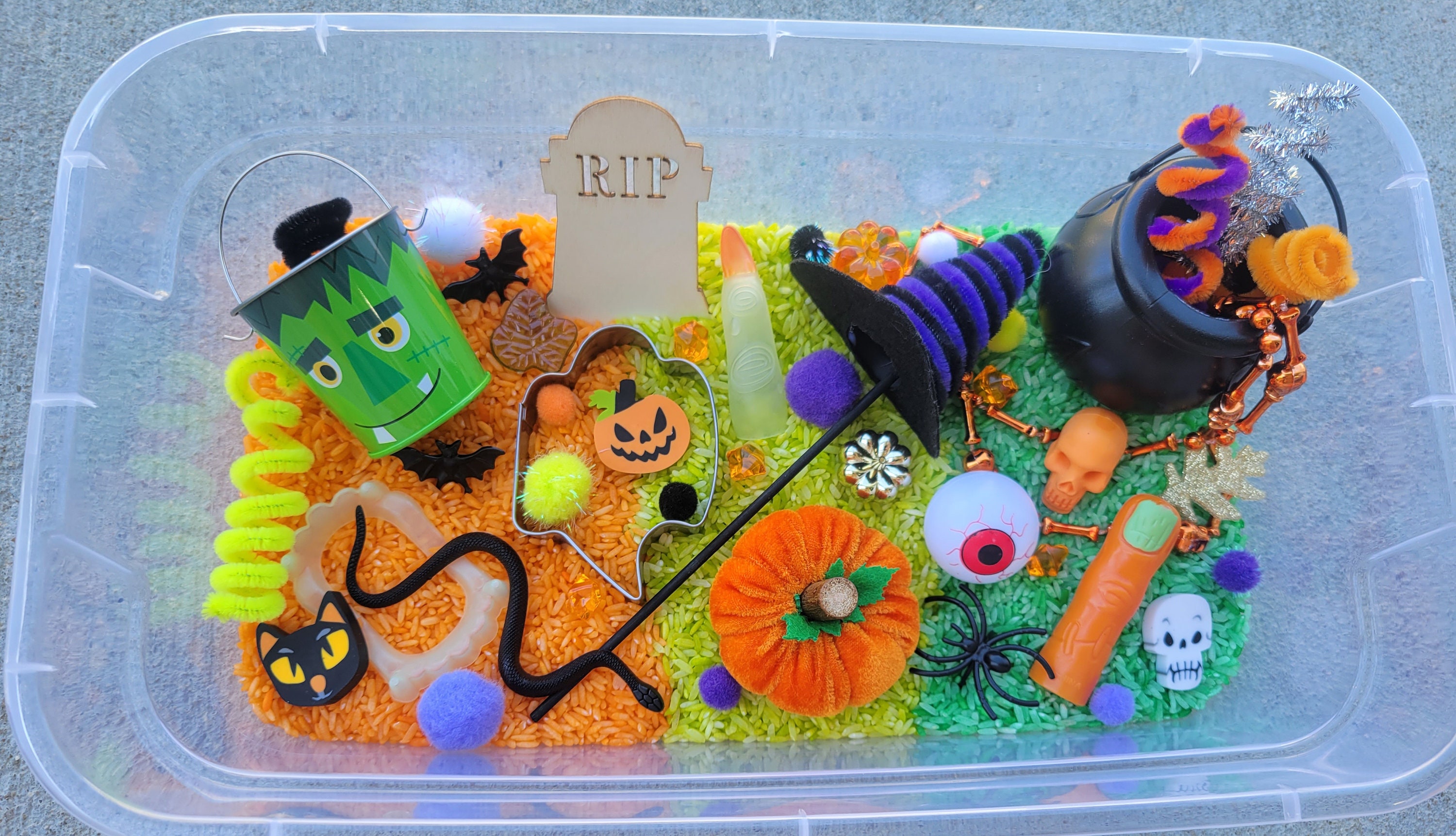 Halloween Sensory Bin Spooky Sensory Bin Halloween Play Dough Kit ...