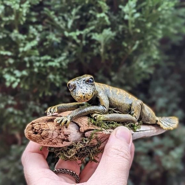 Gecko Figurine - Etsy Australia