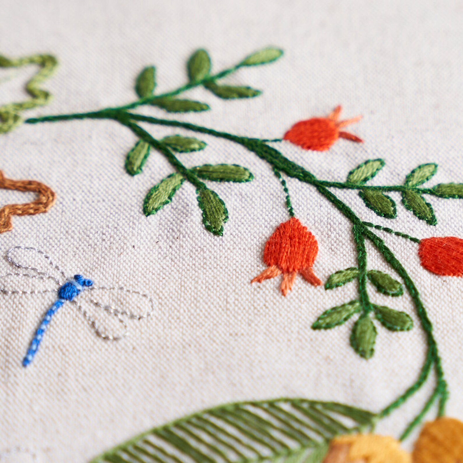 Modern Crewel With Dragonfly PDF - Etsy