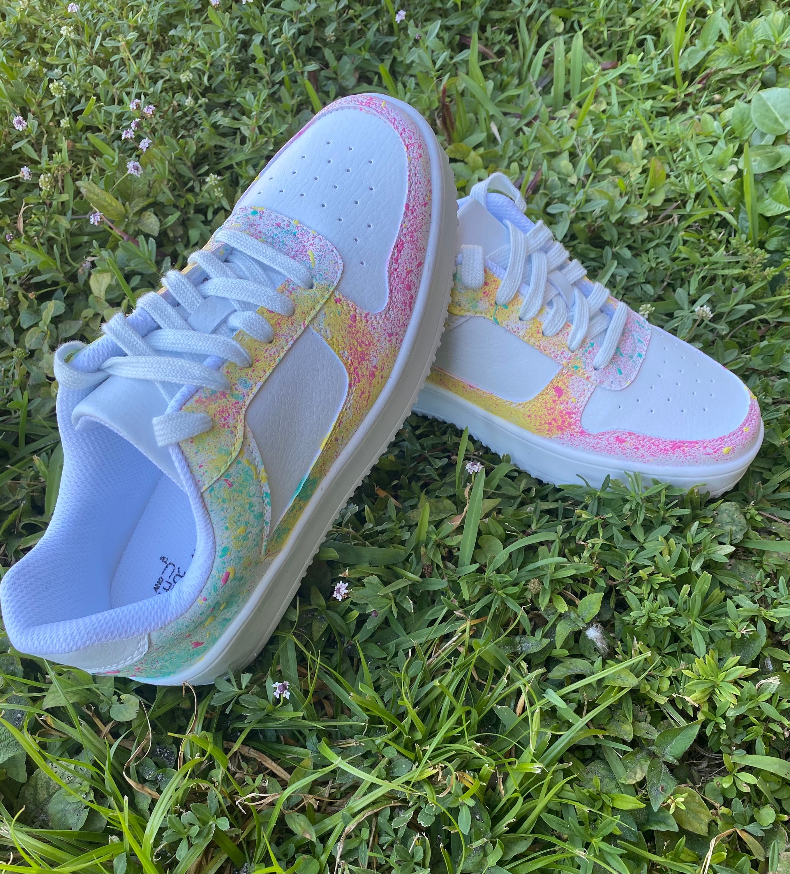 Paint splatter design on sneaker | Etsy