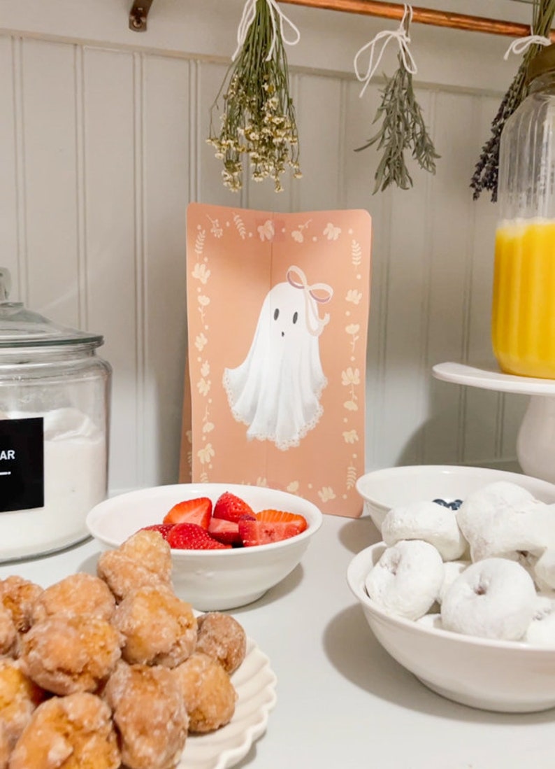 Vintage Pastel Ghost Art Printable Pink Halloween Decor Retro Pastel ...