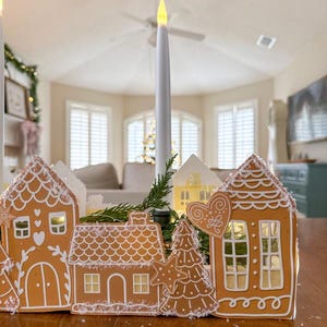 Gingerbread Village Centerpiece Printable, Christmas Gingerbread House ...