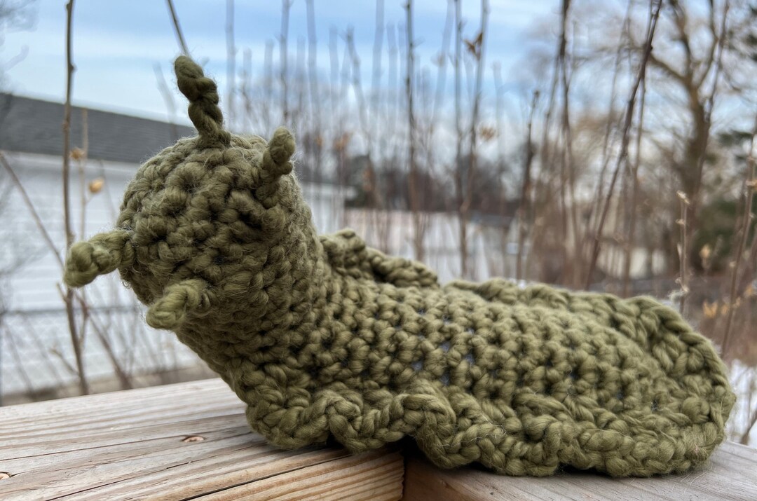 GIANT Slug Plush Crochet olive Green - Etsy