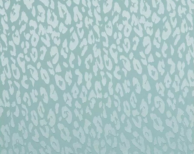 White Crinkle Crepe Fabric, Textured Fabric, Rayon, Polyester & Spandex ...