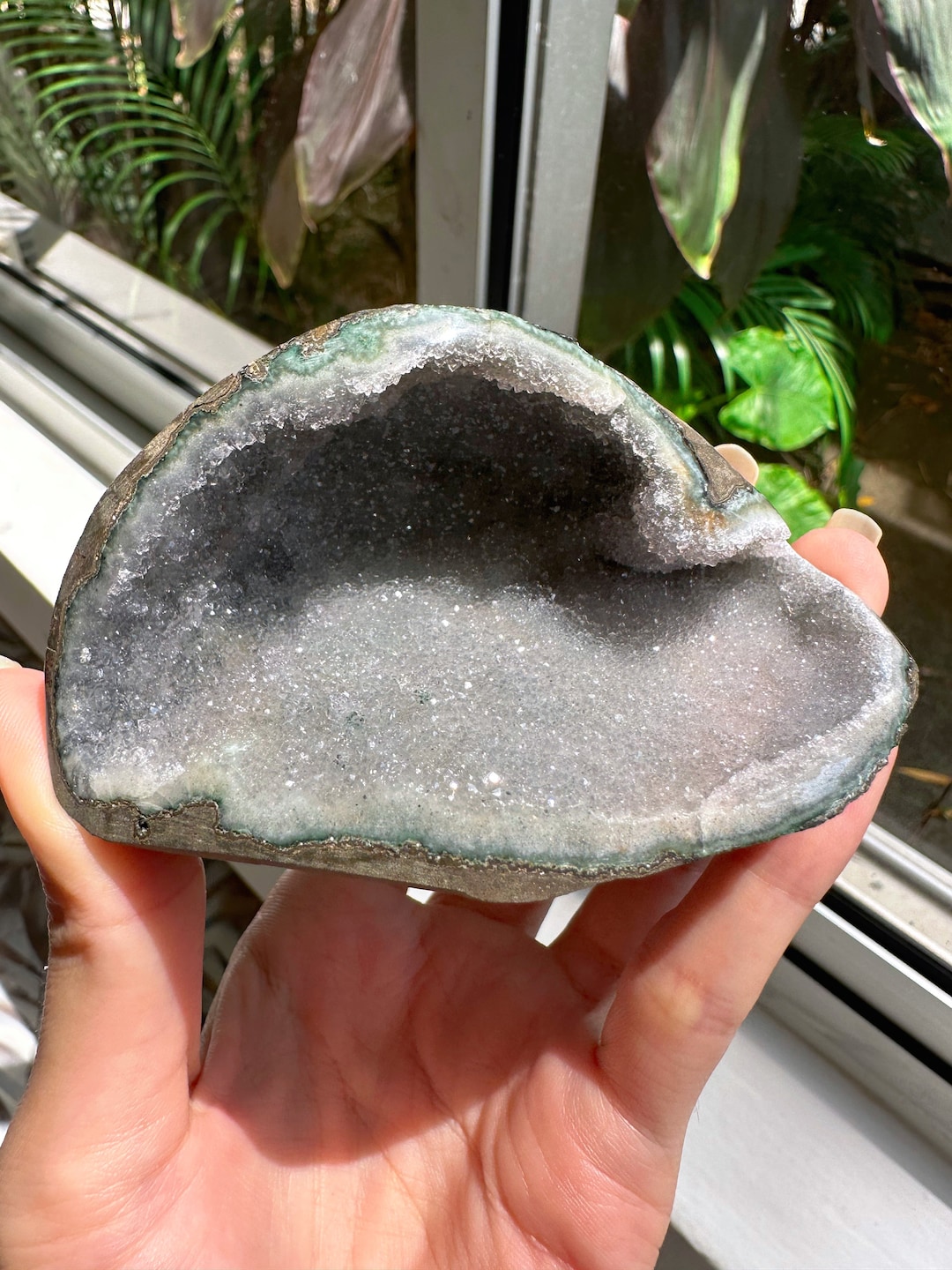 Amazing Sugar Amethyst Geode. (geodes Are a Special Kind of Treasure ...