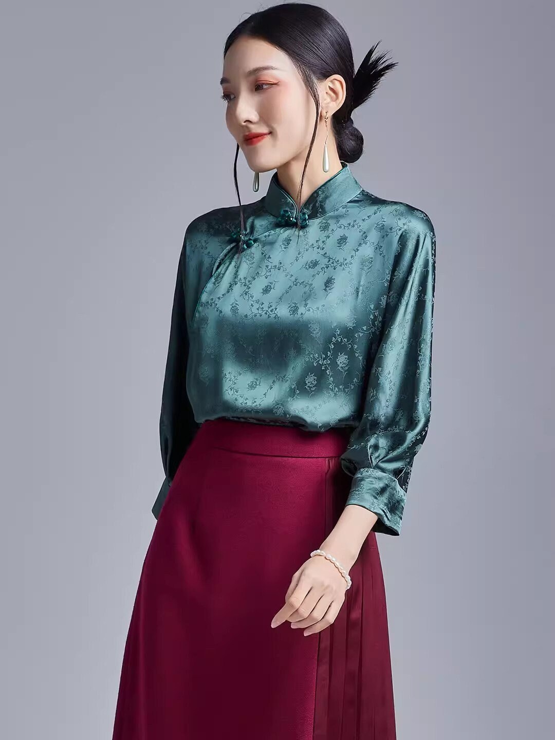 Traditional Chinese Cheongsam Blouse Elegant Vintage Green Blouse Tea ...
