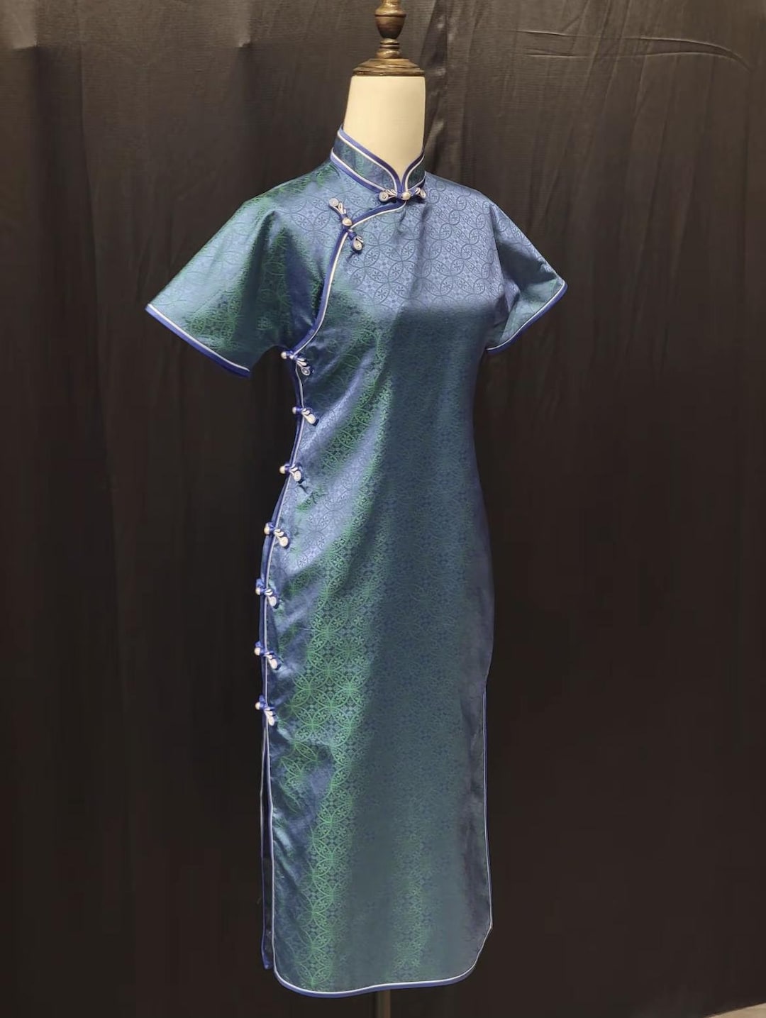 Handmade Vintage Silk Cheongsam Dress: Custom Chinese Qipao - Etsy