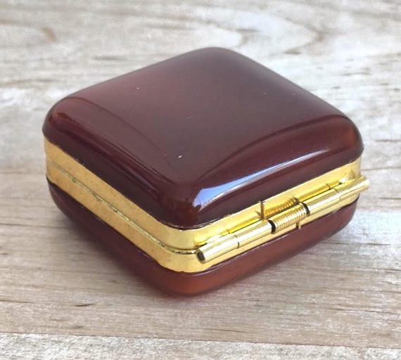 1970s Celluloid Pill Box, Vintage Square Case in Ambe… - Gem