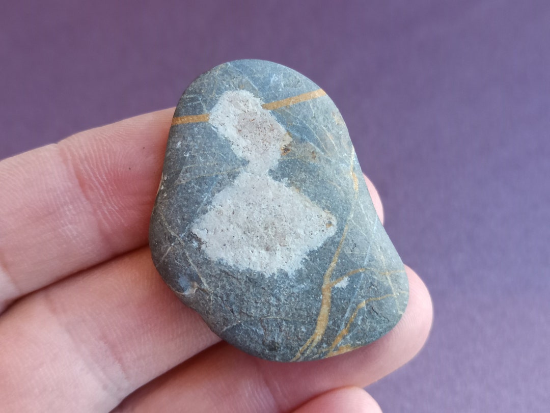 Rare Celtic Hag Stone: Irish Beach Wishing Stone Amulet - Etsy