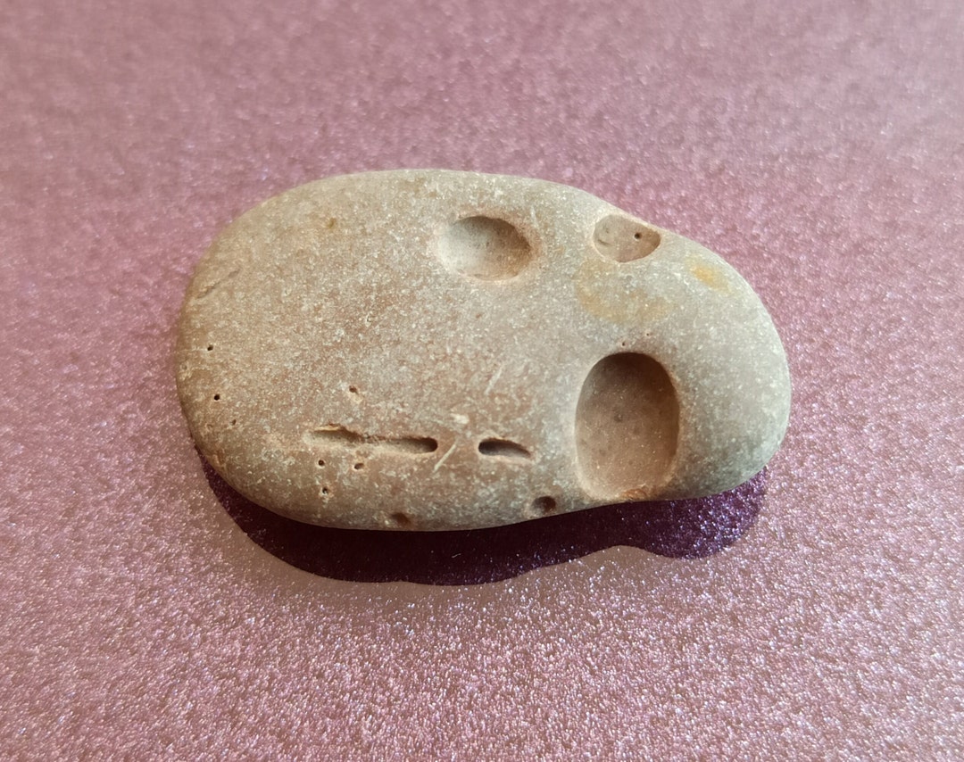 Beach Stone Face, Smiling Stone, Stone Smile Face, Sea Stone With A ...