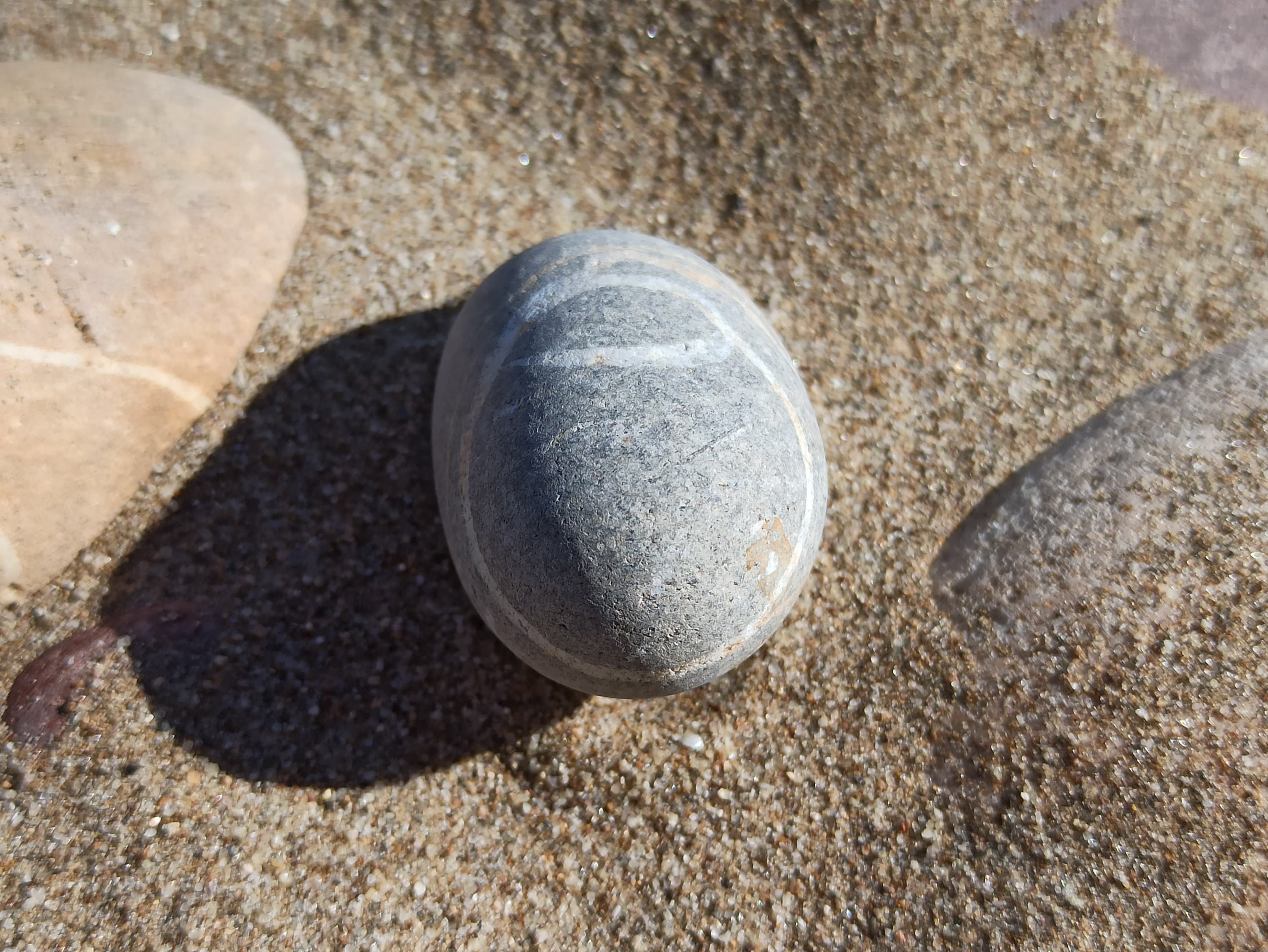 Pierre magique rare, pierre de souhait, pierre de sorcière irlandaise ...