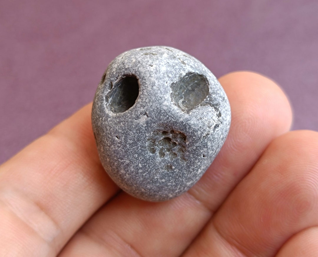 Ghost Stone, Head Shaped Stone, Big Mouth and Eyes, Funny Shaped Beach ...