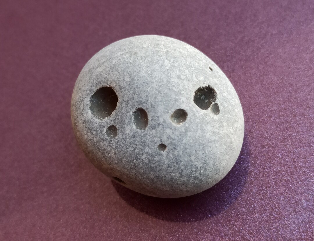 Beach Stone Face, Smiling Stone, Stone Smile Face, Sea Stone With A ...