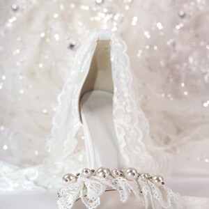 Custom Romantic Lace Block Sandals, Lace Wedding Sandals, Bridal Sandal ...