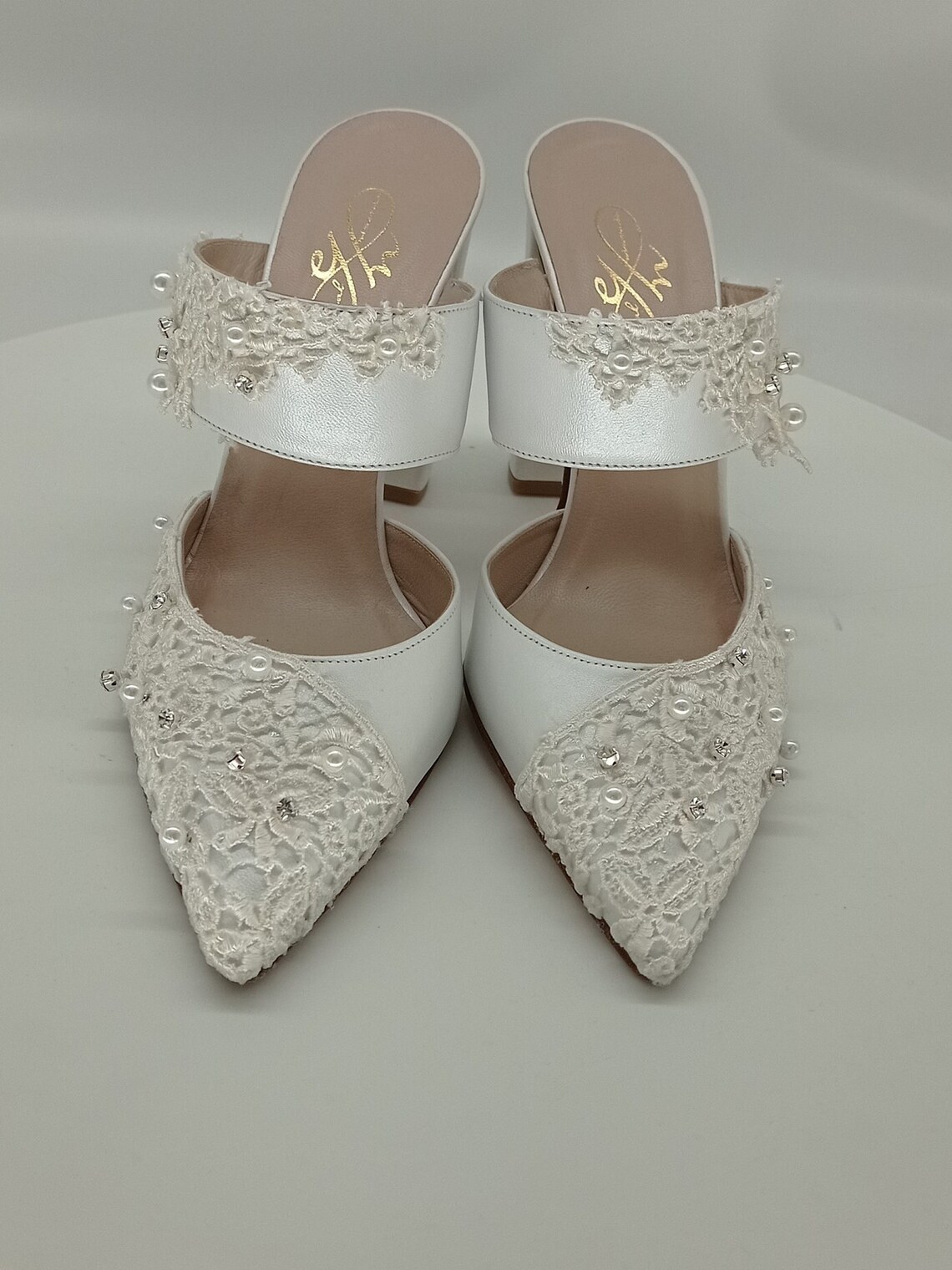 Custom Leather Slingback Block Pumps , Bridal Pointed Closed Toe Block ...