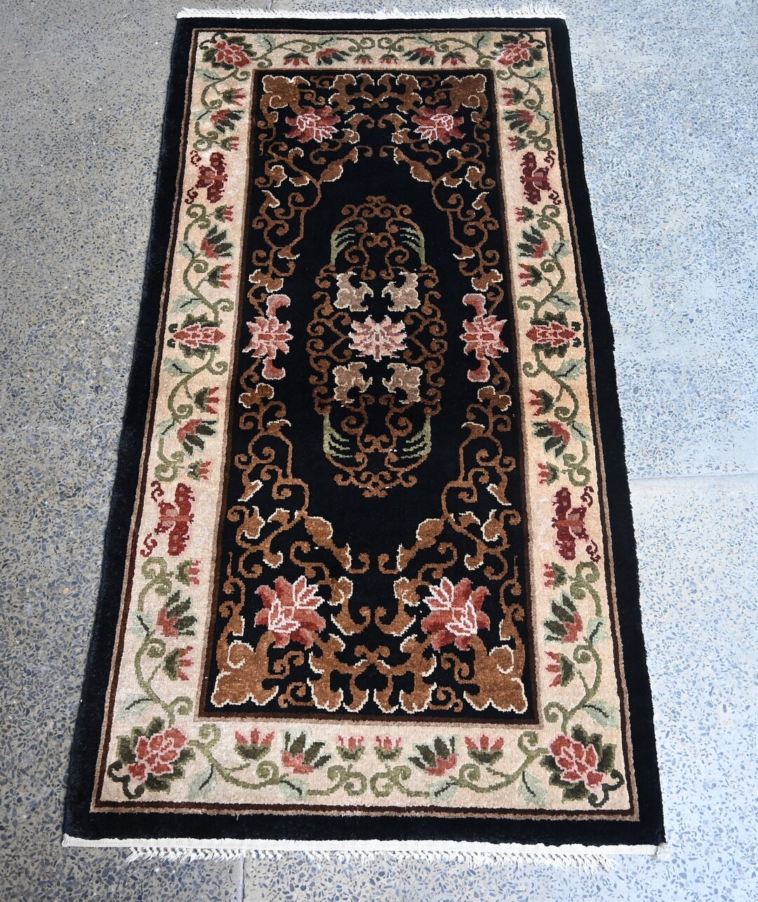 Luxurious Handwoven Silk Rug for Home Decor Timeless Beauty for Your ...