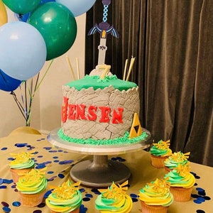 Zelda Master Sword Personalized Cake Topper and Zelda Crest Cupcake (1 ...