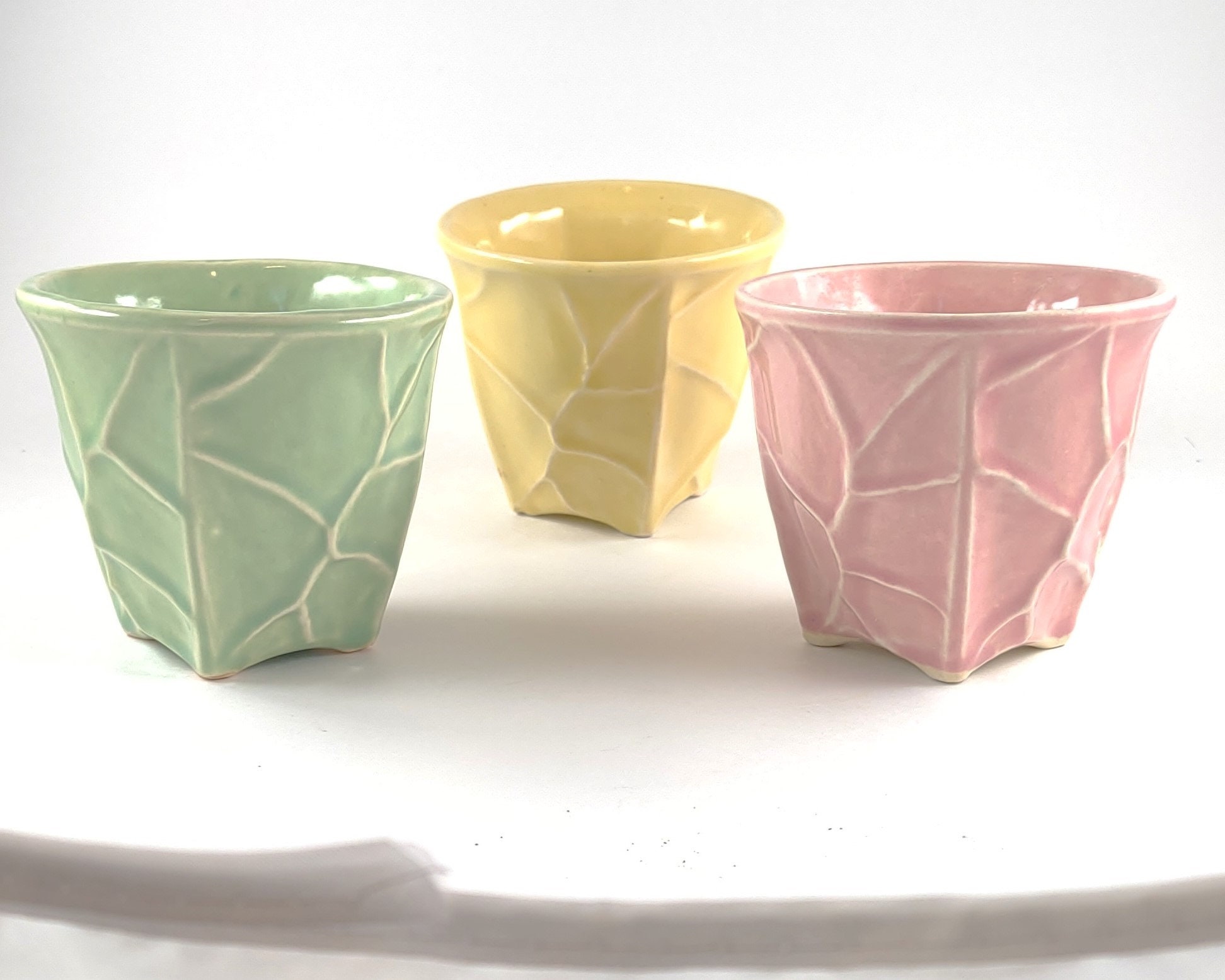 Your Choice Mccoy Pottery 3 Cabbage Leaf Flower Pots Green, Pink and ...