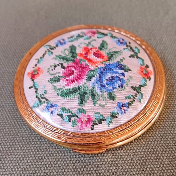 KIGU Vintage Compact, Petit Point Compact, Needlepoin… - Gem