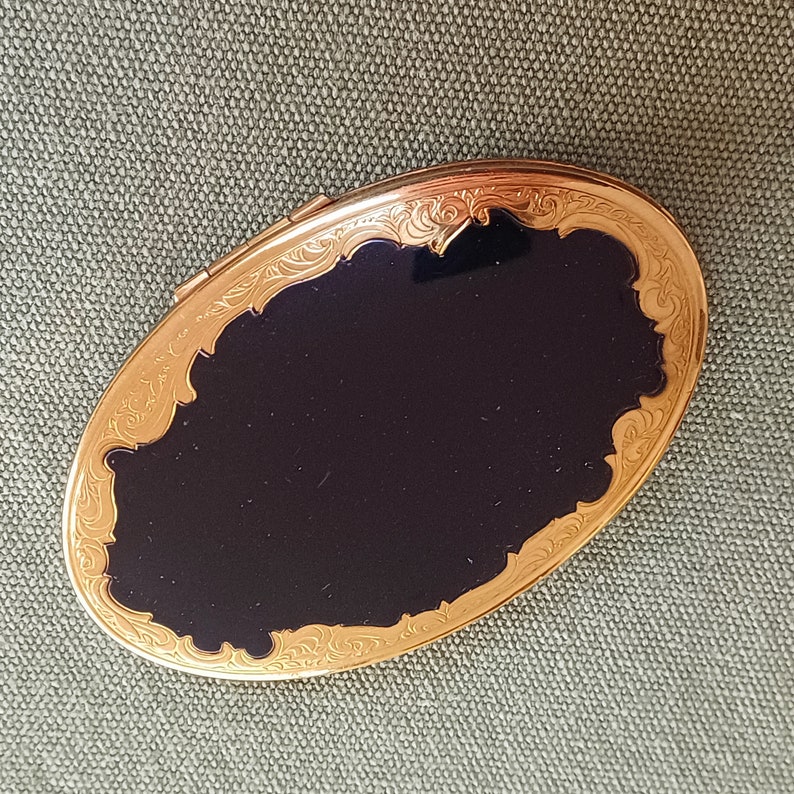 MELISSA Vintage Compact, Antique Compact, Powder Compact, Oval Compact ...