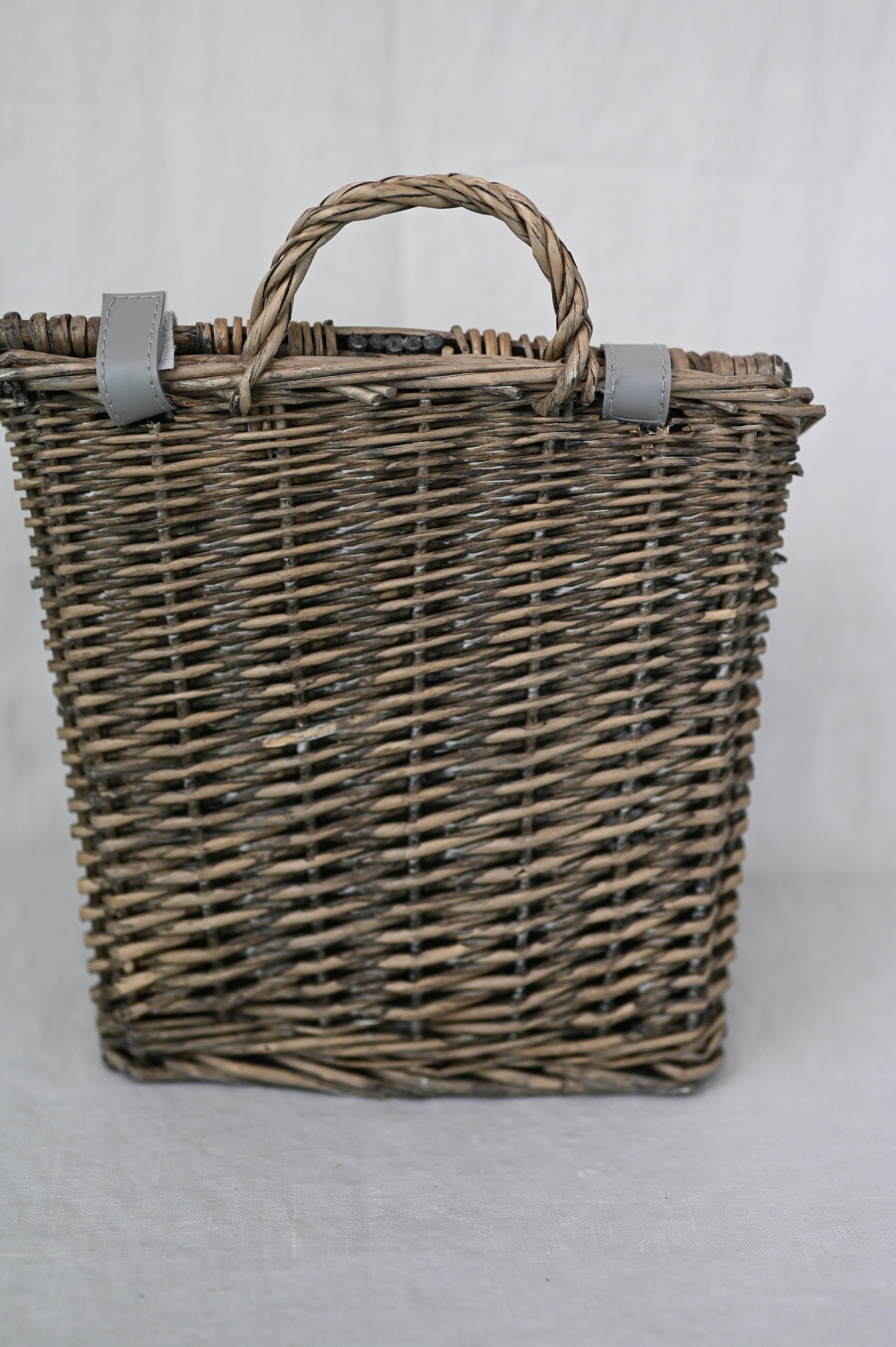 Vintage Flat Back Wall Basket With Lid - Etsy