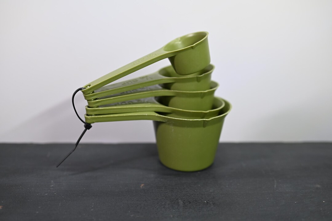 Vintage Avacado Green Plastic Measuring Cups - Etsy