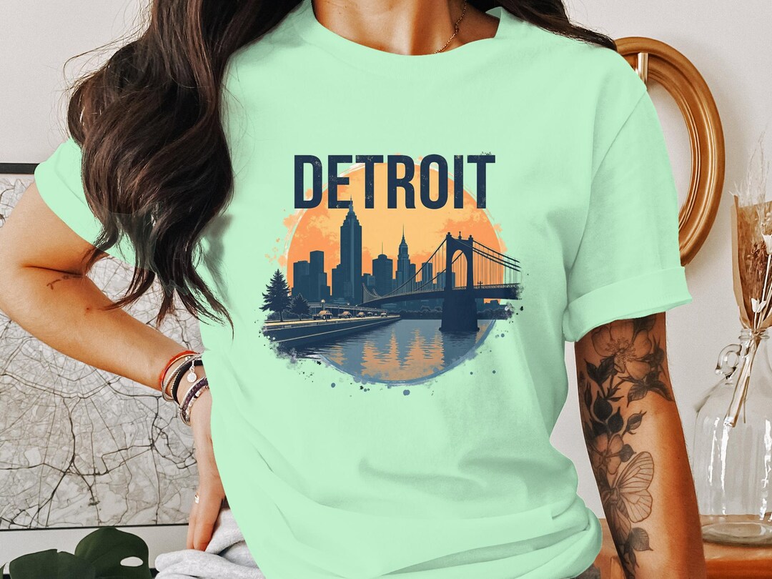 Detroit Skyline T-shirt, Urban Cityscape Sweatshirt, Trendy Detroit ...