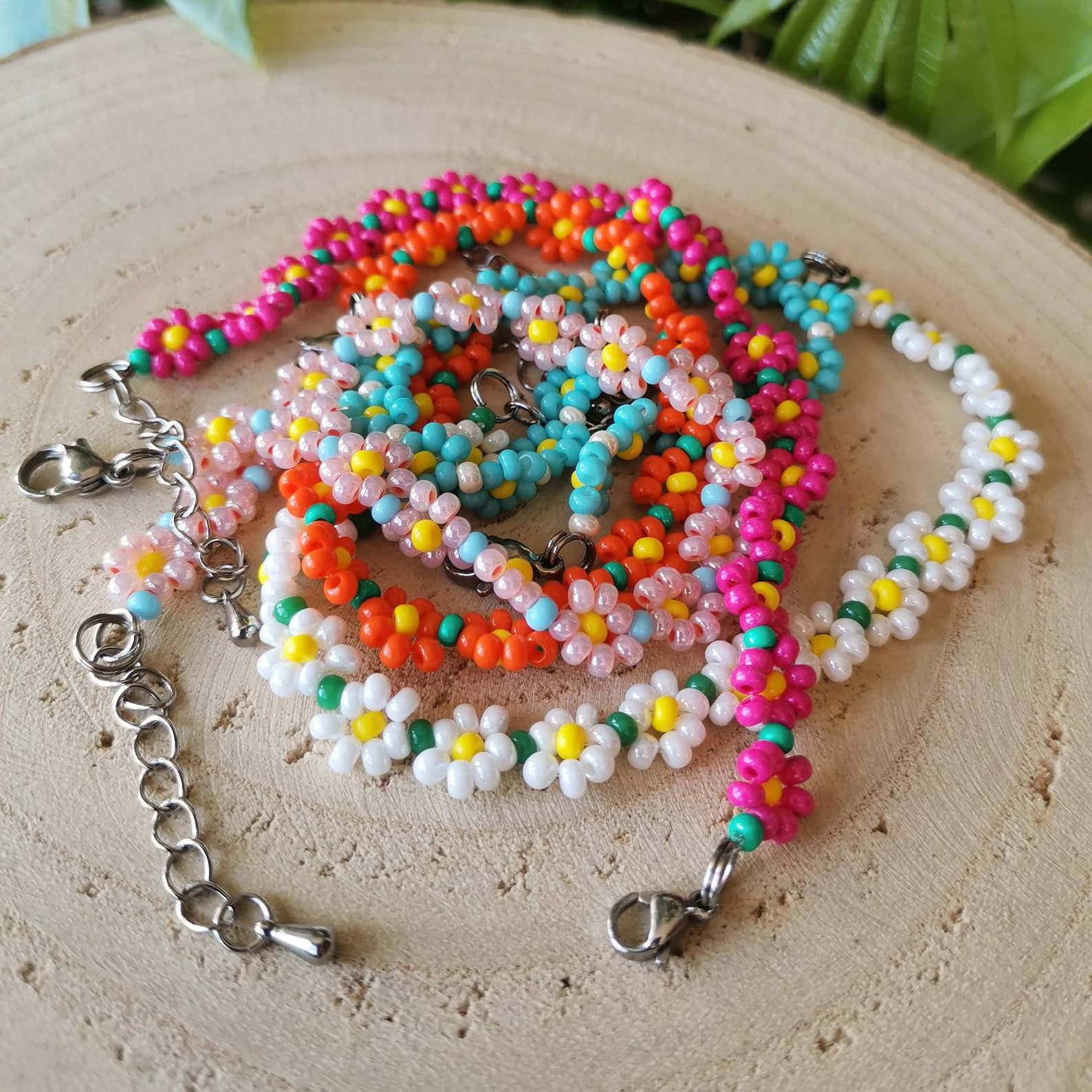 Daisy Flower Bracelets, Beaded Flower Bracelets, Dainty Flower ... Daisy Flower Bracelets, Beaded Flower Bracelets, Dainty Flower ...
