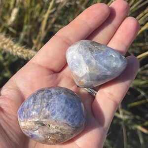 Hackmanite Fluorescent Tumbles UV Reactive Polished Tumbles - Etsy