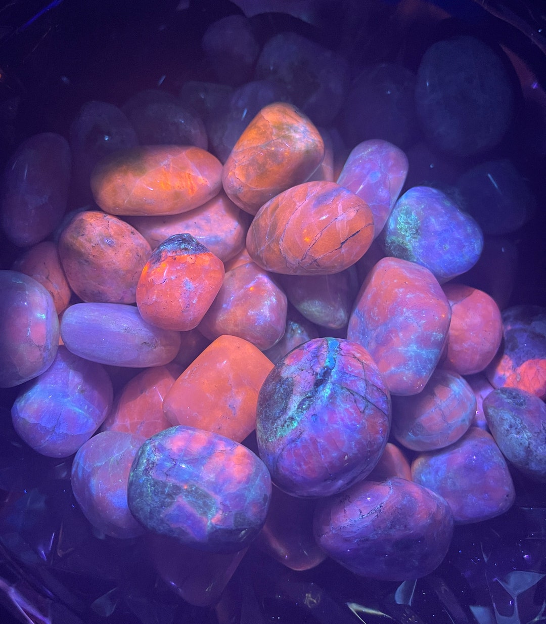 Hackmanite Fluorescent Tumbles UV Reactive Polished Tumbles - Etsy