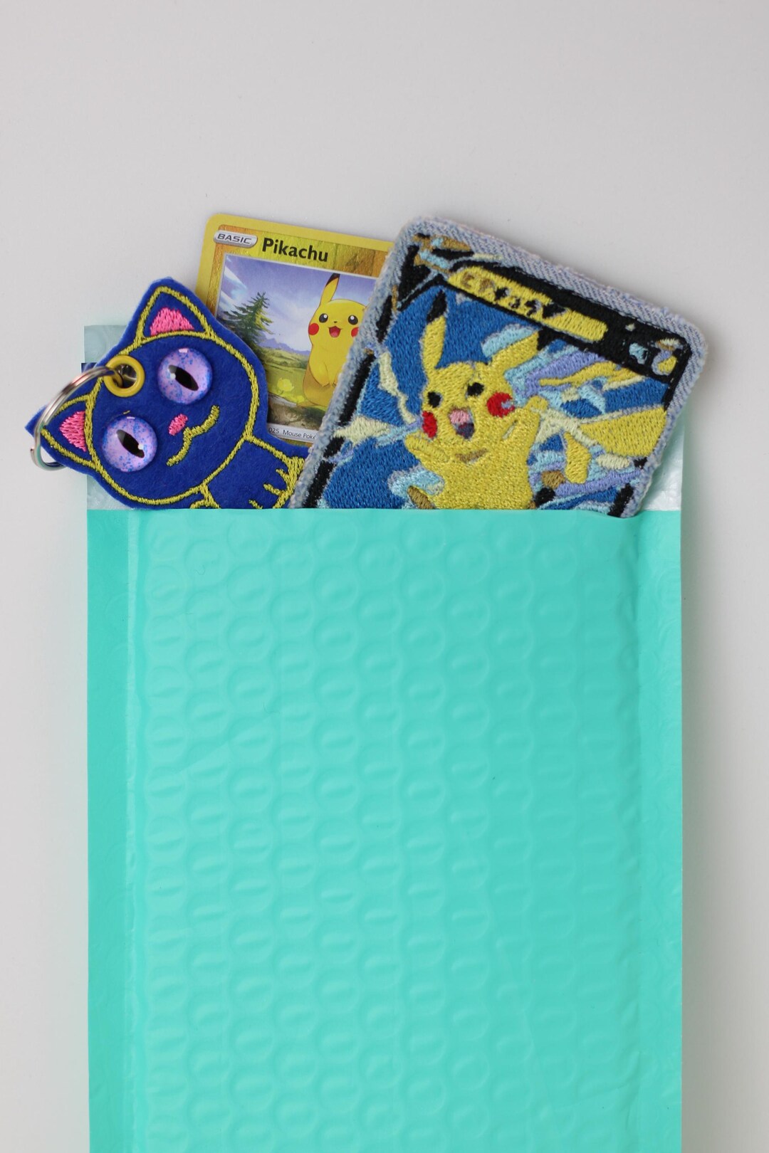 Surprise Envelopes With Animal Keychains, With the Chance to Win an ...