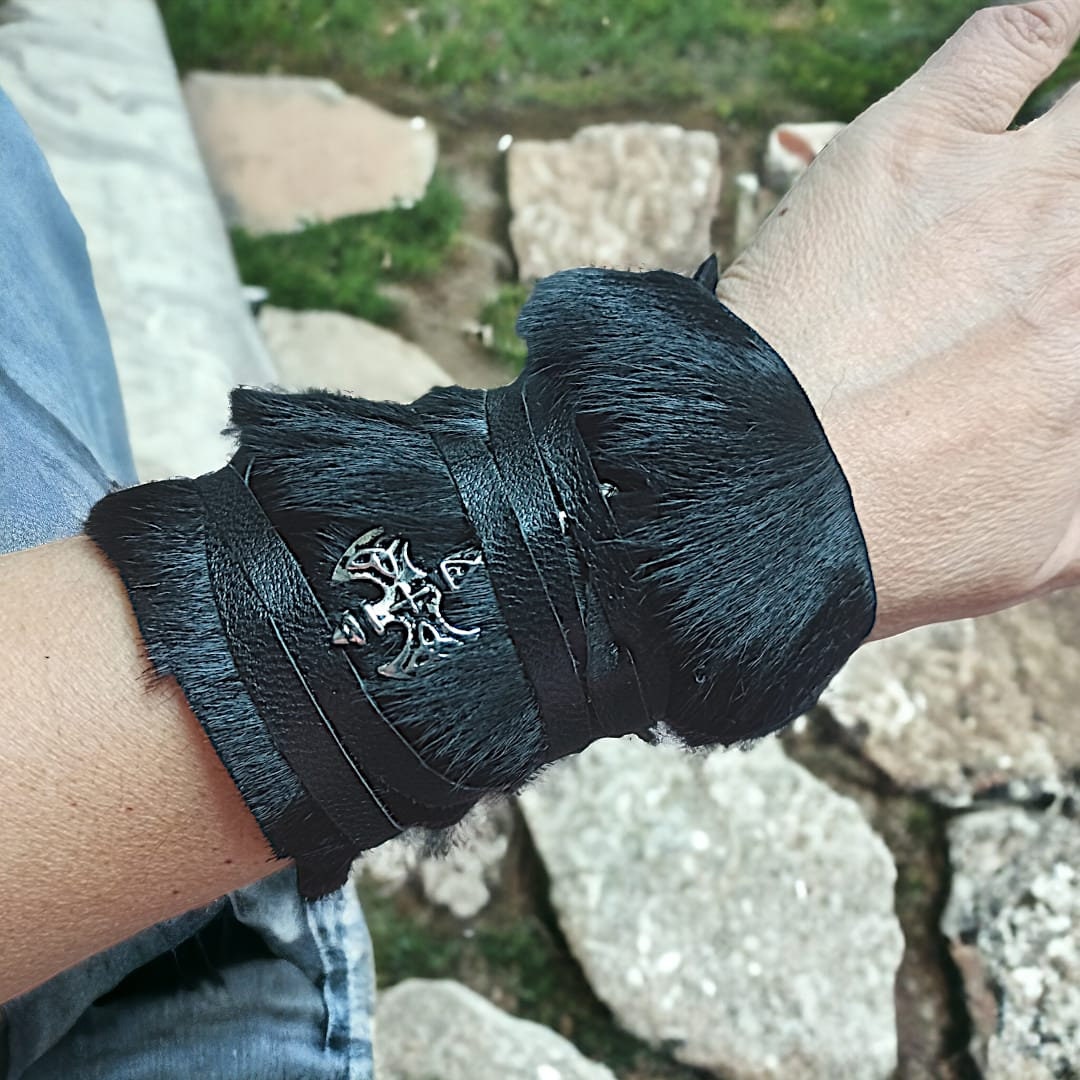 Barbarian Leather Warrior Bracelets, Viking Axe Fur Bracers, Cosplay ...