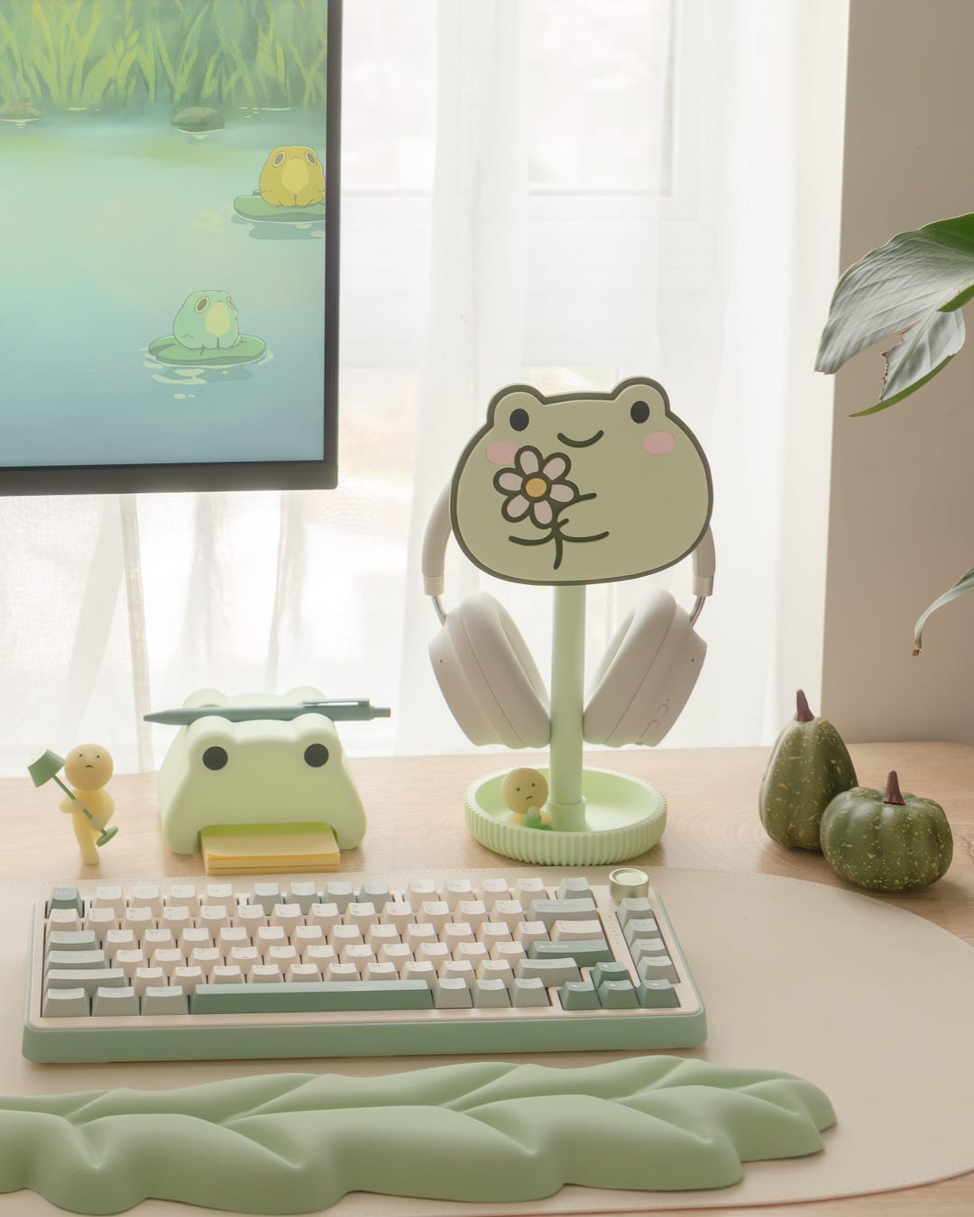 Frog Headphone Stand: Green Cottagecore Desk Decor - Interchangeable ...