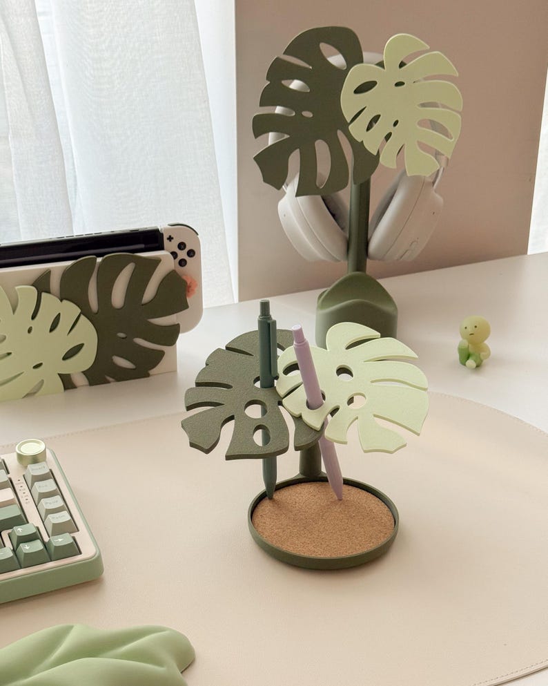 Monstera Pen Holder: Two-tone Green Cozy Desk Organizer - Etsy