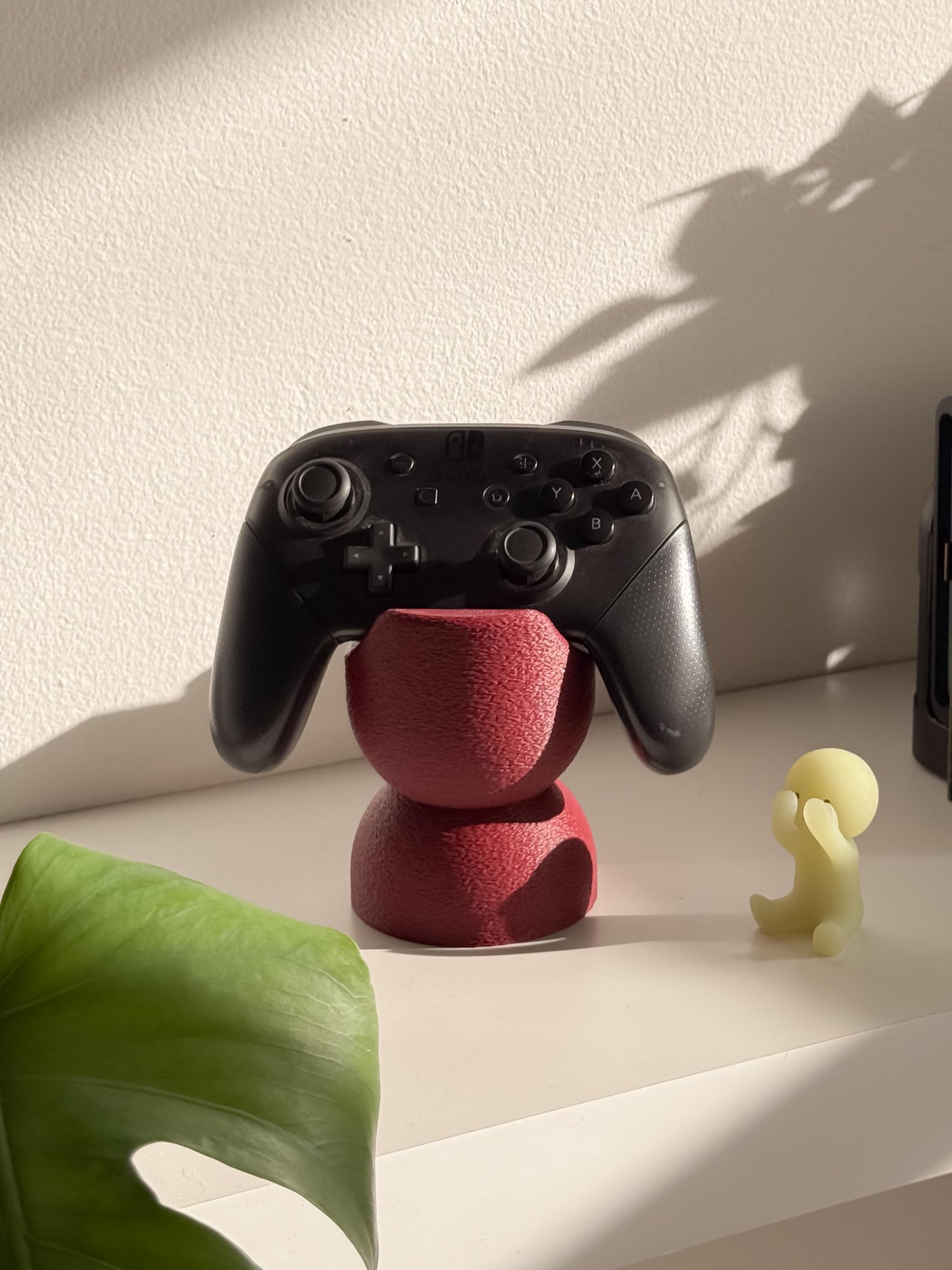 Minimalist Controller Holder + Headphone Stand – Designed for Gamers ...