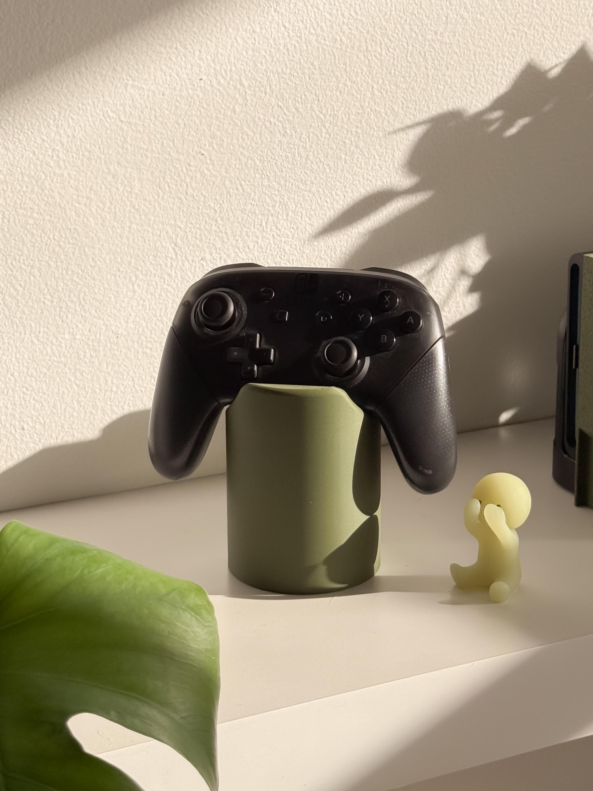 Minimalist Controller Holder + Headphone Stand – Designed for Gamers ...