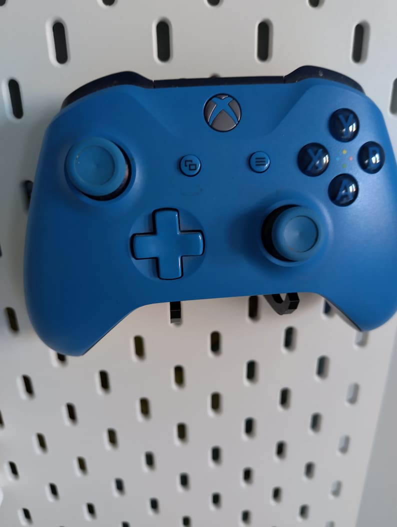2x IKEA SKADIS Pegboard Hooks for Xbox One and PS5 Controllers ...