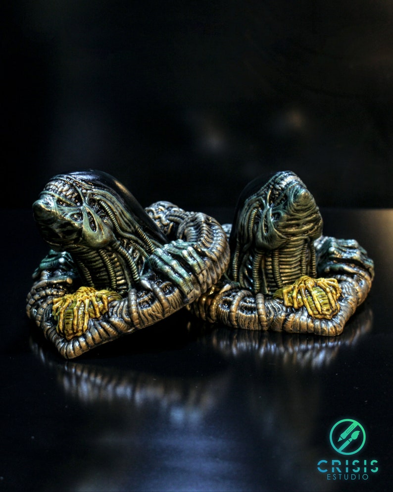 ALIEN XENOMORPH Resin wall Hanging Custom Statue - Etsy