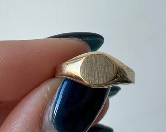 Ladies Gold Signet Ring - Etsy