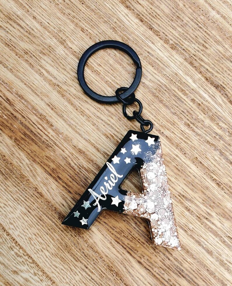 Black and Gold Personalized Resin Letter Keychain - Etsy