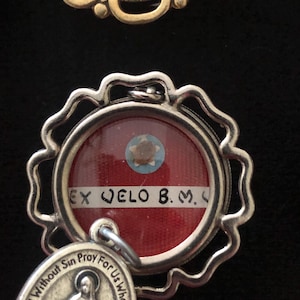 Miraculous Medal Relic Medal Pack - Third Class Relic Holy Card & Medal ...