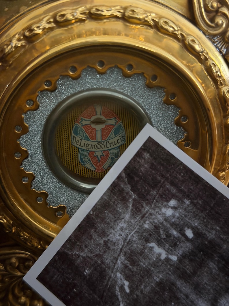 Golden Arrow Holy Face Third Class Relic Holy Card (touched to a Relics ...