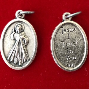 Divine Mercy Relic Medal Pack - Third Class Relic Holy Card & Medal ...