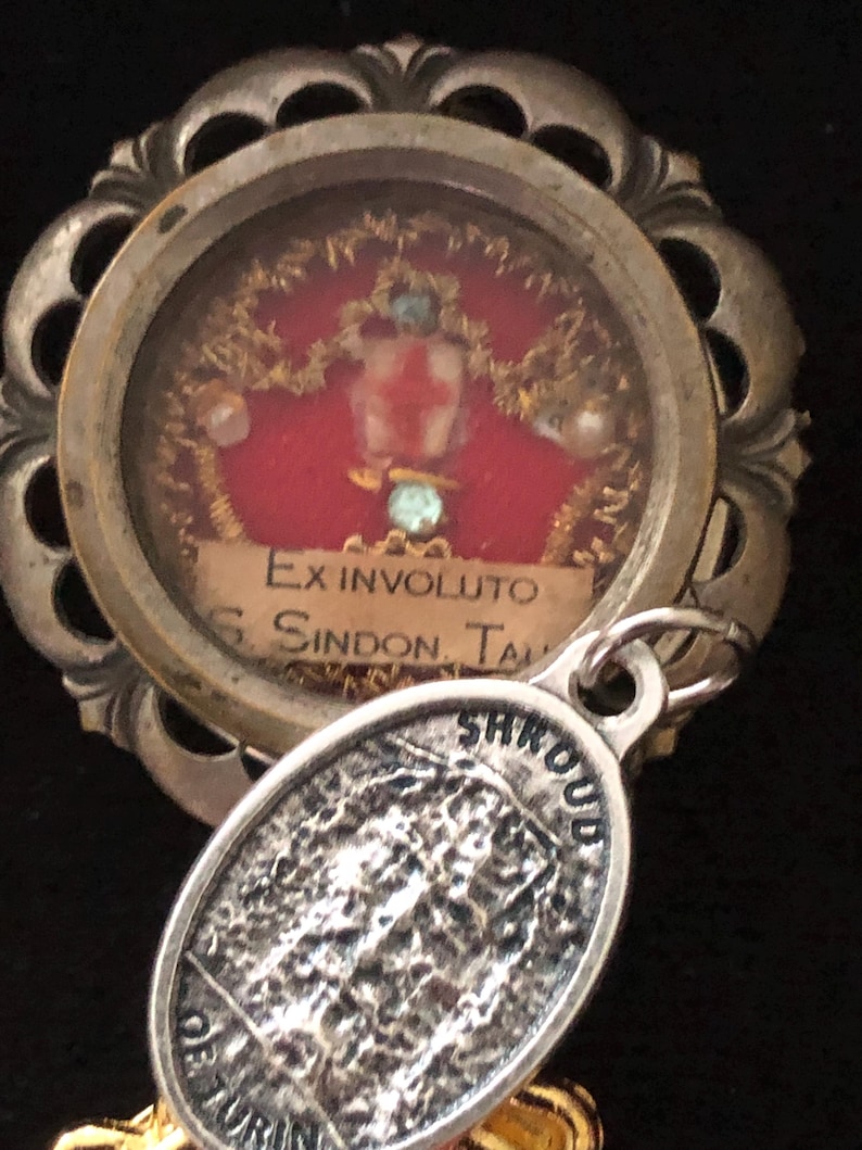 Holy Shroud of Turin Relic Medal Pack - Third Class Relic Holy Card ...