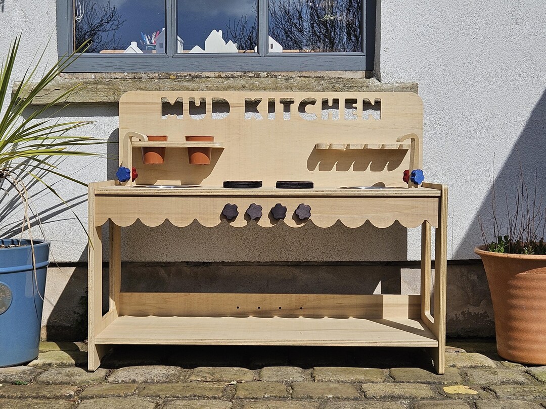 Scalloped Mud Kitchen: Montessori Outdoor Play, 15 Year Guarantee ...