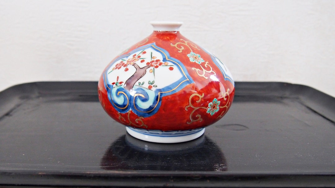 A Japanese Imari(imari) Pottery Oil Pot Signed Made in Daimei Seika ...