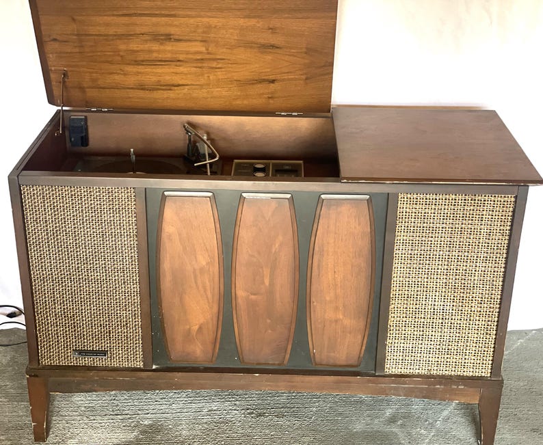 Timeless Vintage Mid-century Walnut Stereo Record Console With Built-in ...