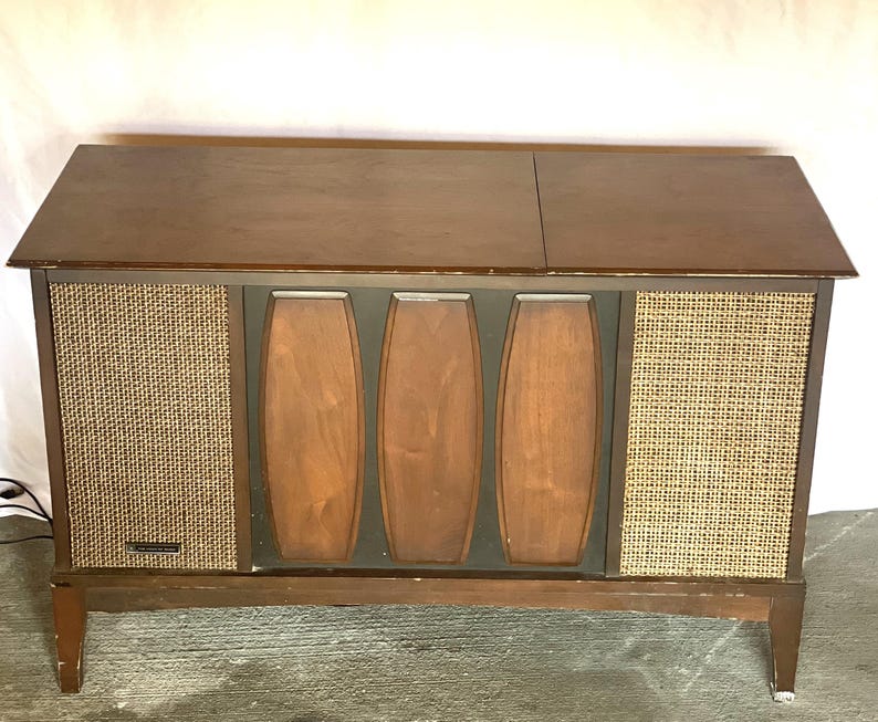 Timeless Vintage Mid-century Walnut Stereo Record Console With Built-in ...
