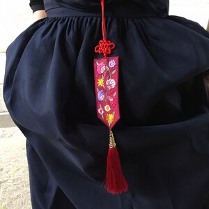 Norigae, Beautiful Korean Traditional Knot Hanbok Accessory, Flower ...